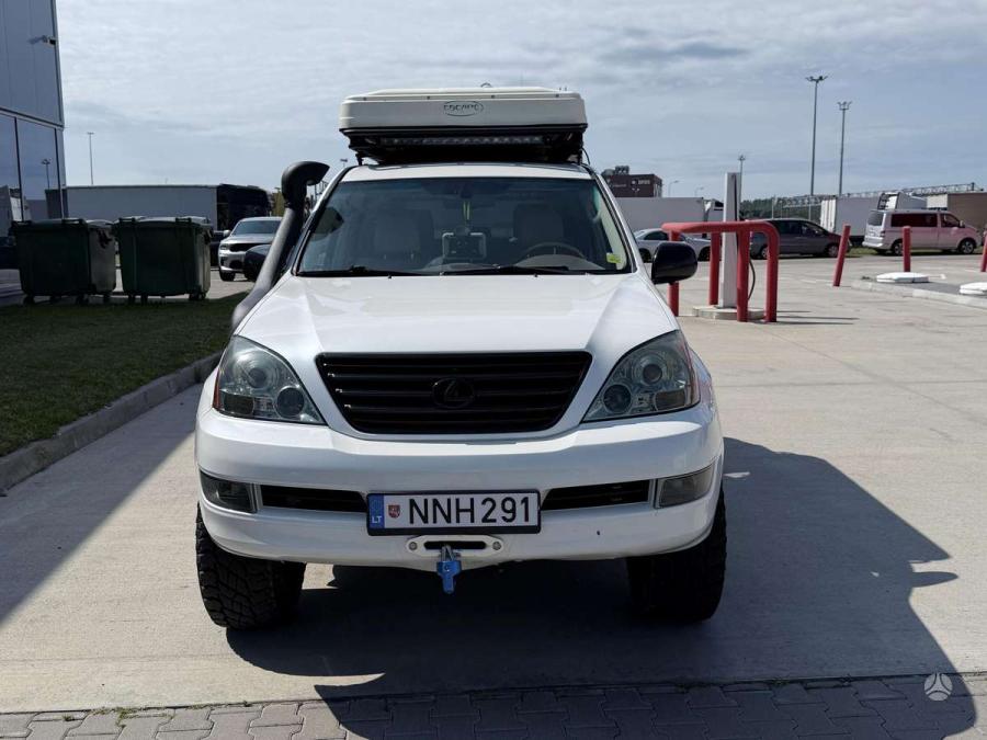 Yellow Lexus GX 470 2007 in Klaipeda, with an engine capacity of 4.70 L and mileage of 220 thousand km for 14999 €, photo 3 on AUTOMOTO.COM.LV