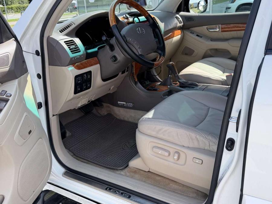 Yellow Lexus GX 470 2007 in Klaipeda, with an engine capacity of 4.70 L and mileage of 220 thousand km for 14999 €, photo 10 on AUTOMOTO.COM.LV