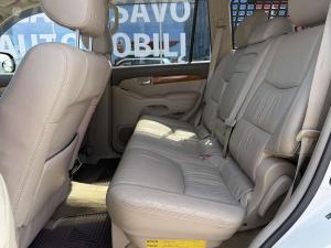 Yellow Lexus GX 470 2007 in Klaipeda, with an engine capacity of 4.70 L and mileage of 220 thousand km for 14999 €, photo 16 on AUTOMOTO.COM.LV