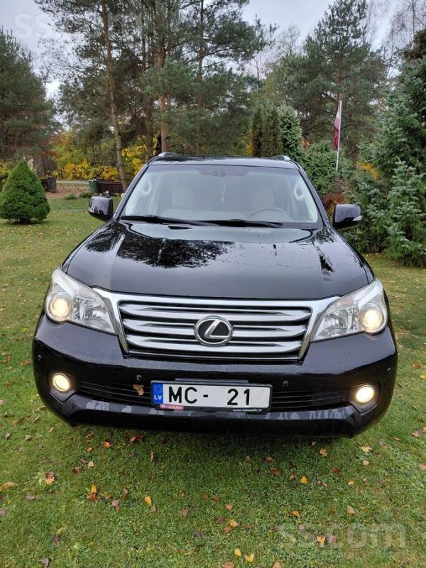 Black Lexus GX 2012 in Tukums, with an engine capacity of 4.60 L and mileage of 493 thousand km for 19900 €, photo 7 on AUTOMOTO.COM.LV