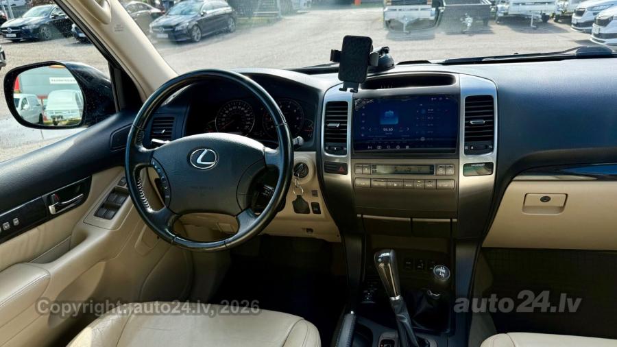 Черный Лексус ГХ 2007 в Таллин, объемом двигателя 4.70 л и пробегом 115 тыс. км за 25000 €, фото 11 на AUTOMOTO.COM.LV