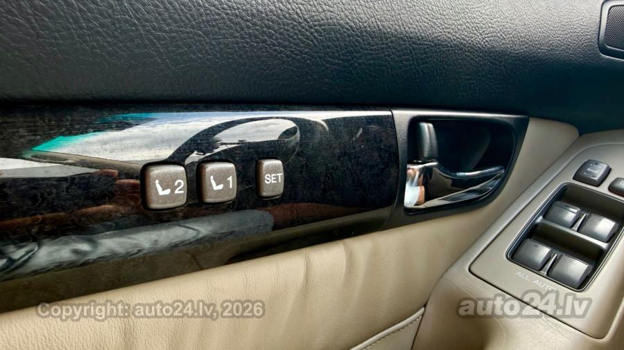 Черный Лексус ГХ 2007 в Таллин, объемом двигателя 4.70 л и пробегом 115 тыс. км за 25000 €, фото 21 на AUTOMOTO.COM.LV