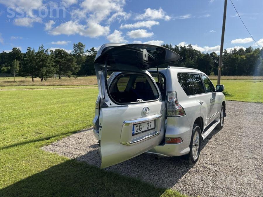 Lexus GX 2016 in Kuldiga, with an engine capacity of 4.60 L and mileage of 143 thousand km for 30500 €, photo 6 on AUTOMOTO.COM.LV