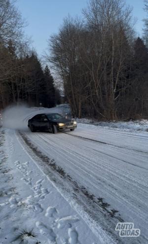 Black Lexus IS 200 1999 in Kaunas, with an engine capacity of 2.00 L and mileage of 359 thousand km for 1750 €, photo 18 on AUTOMOTO.COM.LV