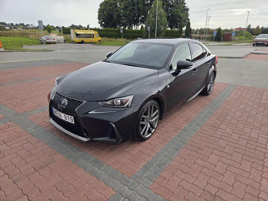 Melns Lexus IS 200 2017 Klaipėda, ar dzinēja tilpumu 2.00 L un nobraukumu 105 tūkst. km par 18500 €, foto 1 vietnē AUTOMOTO.COM.LV
