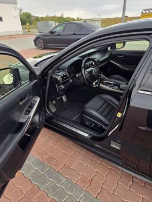 Melns Lexus IS 200 2017 Klaipėda, ar dzinēja tilpumu 2.00 L un nobraukumu 105 tūkst. km par 18500 €, foto 10 vietnē AUTOMOTO.COM.LV