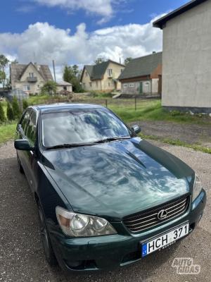 Zaļš Lexus IS 200 1999 Vievis, ar dzinēja tilpumu 2.00 L un nobraukumu 327 tūkst. km par 3600 €, foto 6 vietnē AUTOMOTO.COM.LV