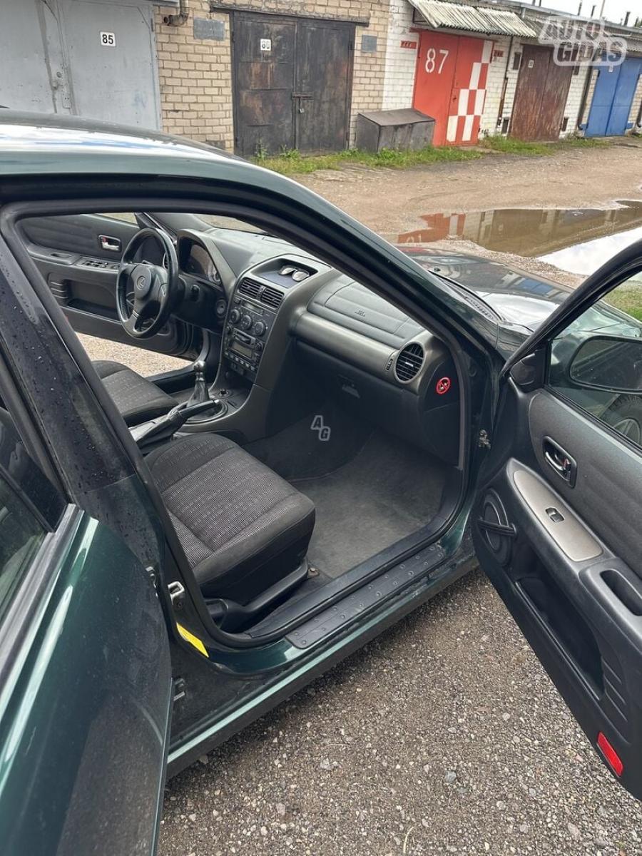 Zaļš Lexus IS 200 1999 Vievis, ar dzinēja tilpumu 2.00 L un nobraukumu 327 tūkst. km par 3600 €, foto 13 vietnē AUTOMOTO.COM.LV