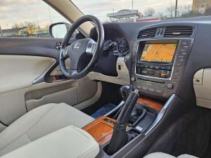 Grey Lexus IS 200 2011 in Siauliai, with an engine capacity of 2.20 L and mileage of 216 thousand km for 6450 €, photo 15 on AUTOMOTO.COM.LV