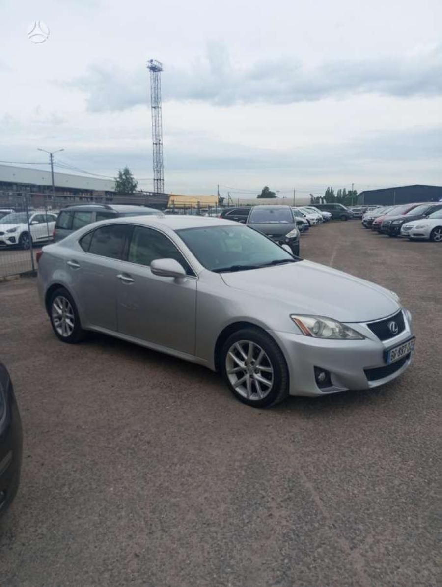 Grey Lexus IS 200 2011 in Kaunas, with an engine capacity of 2.20 L and mileage of 240 thousand km for 3500 €, photo 1 on AUTOMOTO.COM.LV
