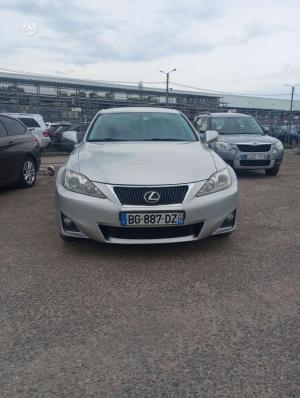 Grey Lexus IS 200 2011 in Kaunas, with an engine capacity of 2.20 L and mileage of 240 thousand km for 3500 €, photo 4 on AUTOMOTO.COM.LV