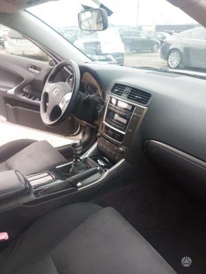 Grey Lexus IS 200 2011 in Kaunas, with an engine capacity of 2.20 L and mileage of 240 thousand km for 3500 €, photo 12 on AUTOMOTO.COM.LV