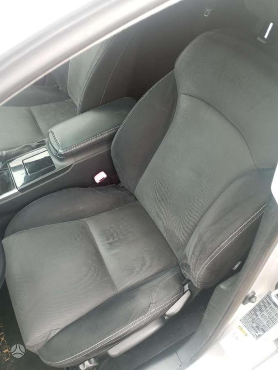 Grey Lexus IS 200 2011 in Kaunas, with an engine capacity of 2.20 L and mileage of 240 thousand km for 3500 €, photo 16 on AUTOMOTO.COM.LV