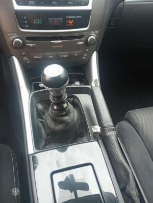Grey Lexus IS 200 2011 in Kaunas, with an engine capacity of 2.20 L and mileage of 240 thousand km for 3500 €, photo 19 on AUTOMOTO.COM.LV