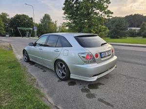 Grey Lexus IS 200 2003 in Vilnius, with an engine capacity of 2.00 L and mileage of 288 thousand km for 3680 €, photo 5 on AUTOMOTO.COM.LV