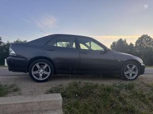 Лексус IS 200 2000 в Каунас, объемом двигателя 1.99 л и пробегом 304 тыс. км за 2750 €, фото  на AUTOMOTO.COM.LV