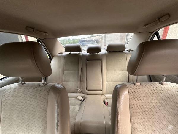 Lexus IS 200 2000 in Kaunas, with an engine capacity of 1.99 L and mileage of 304 thousand km for 2750 €, photo 6 on AUTOMOTO.COM.LV