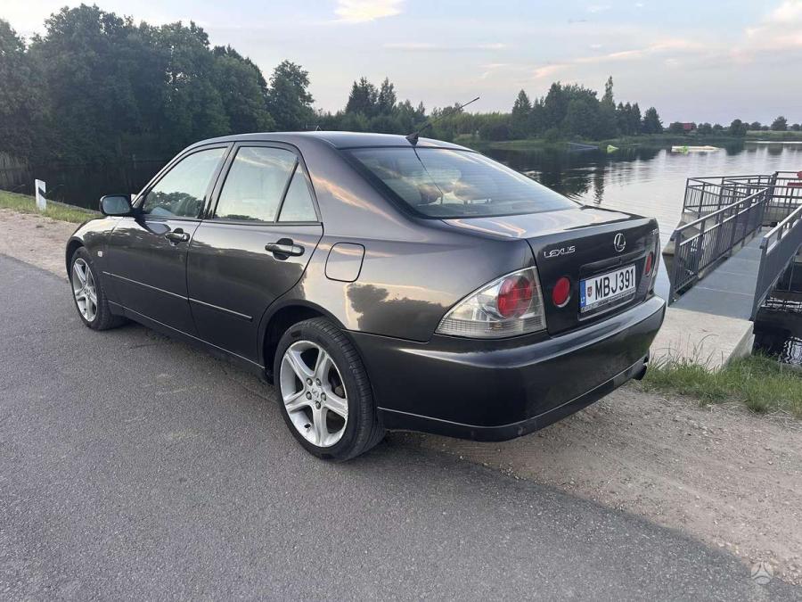 Lexus IS 200 2000 Kauņa, ar dzinēja tilpumu 1.99 L un nobraukumu 304 tūkst. km par 2750 €, foto 9 vietnē AUTOMOTO.COM.LV