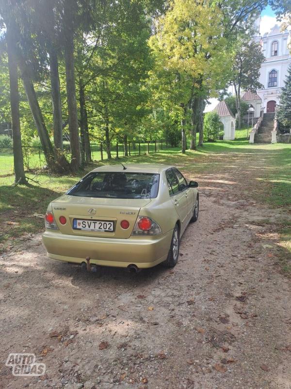 Lexus IS 200 2002 Viļņa, ar dzinēja tilpumu 2.00 L un nobraukumu 219 tūkst. km par 2950 €, foto 3 vietnē AUTOMOTO.COM.LV