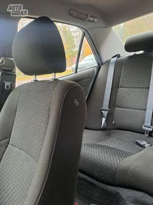 Lexus IS 200 2002 in Vilnius, with an engine capacity of 2.00 L and mileage of 219 thousand km for 2950 €, photo 16 on AUTOMOTO.COM.LV