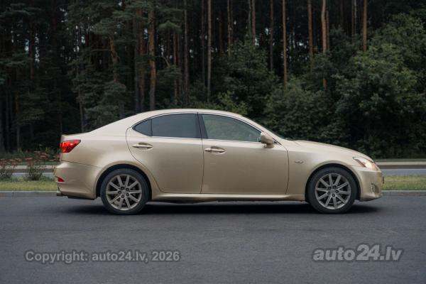 Beige Lexus IS 2006 in Tallinn, with an engine capacity of 2.50 L and mileage of 274 thousand km for 5500 €, photo 7 on AUTOMOTO.COM.LV