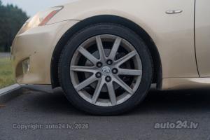 Beige Lexus IS 2006 in Tallinn, with an engine capacity of 2.50 L and mileage of 274 thousand km for 5500 €, photo 11 on AUTOMOTO.COM.LV