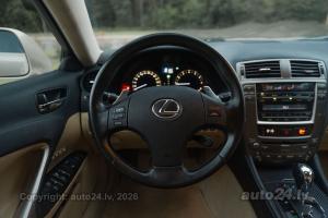 Beige Lexus IS 2006 in Tallinn, with an engine capacity of 2.50 L and mileage of 274 thousand km for 5500 €, photo 18 on AUTOMOTO.COM.LV