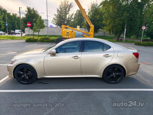 Beige Lexus IS 2006 in Tallinn, with an engine capacity of 2.50 L and mileage of 245 thousand km for 4800 €, photo 4 on AUTOMOTO.COM.LV