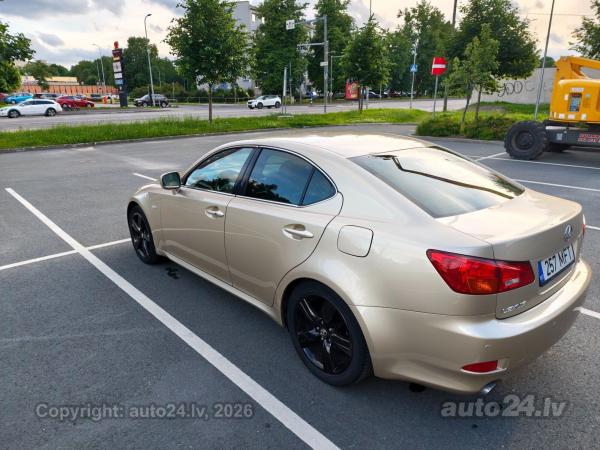 Beige Lexus IS 2006 in Tallinn, with an engine capacity of 2.50 L and mileage of 245 thousand km for 4800 €, photo 7 on AUTOMOTO.COM.LV
