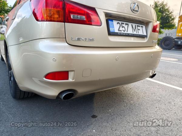 Beige Lexus IS 2006 in Tallinn, with an engine capacity of 2.50 L and mileage of 245 thousand km for 4800 €, photo 8 on AUTOMOTO.COM.LV