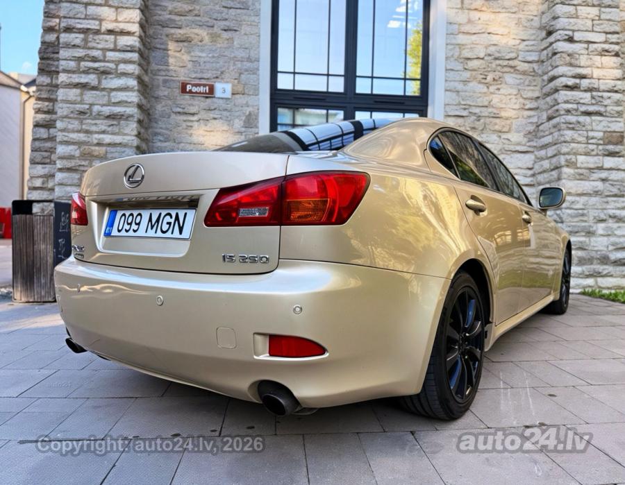 Smilšu krāsa Lexus IS 2006 Tallina, ar dzinēja tilpumu 2.50 L un nobraukumu 0 tūkst. km par 2999 €, foto 4 vietnē AUTOMOTO.COM.LV
