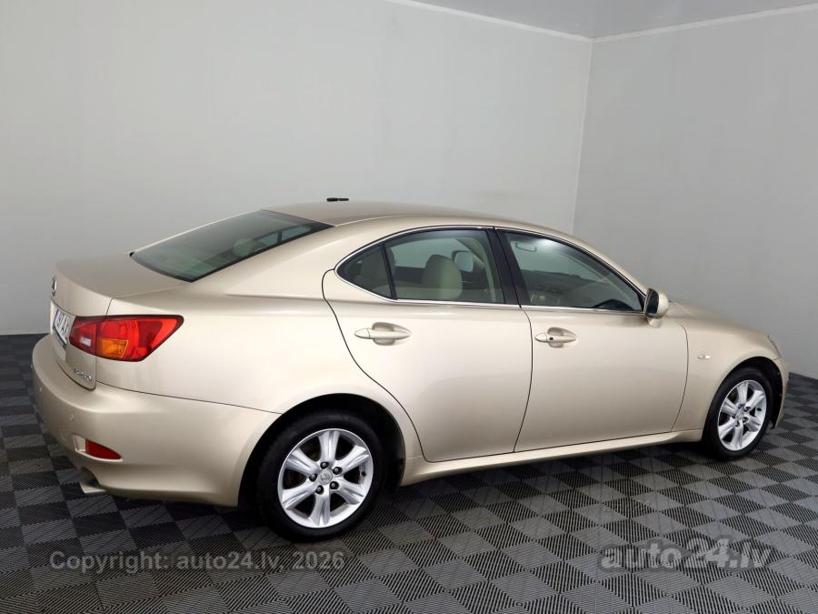 Beige Lexus IS 2006 in Tallinn, with an engine capacity of 2.50 L and mileage of 176 thousand km for 3999 €, photo 4 on AUTOMOTO.COM.LV