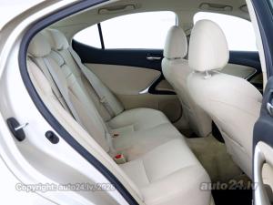 Beige Lexus IS 2006 in Tallinn, with an engine capacity of 2.50 L and mileage of 176 thousand km for 3999 €, photo 8 on AUTOMOTO.COM.LV