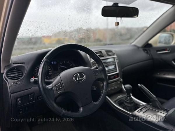 Smilšu krāsa Lexus IS 2007 Tallina, ar dzinēja tilpumu 2.20 L un nobraukumu 255 tūkst. km par 2999 €, foto 10 vietnē AUTOMOTO.COM.LV