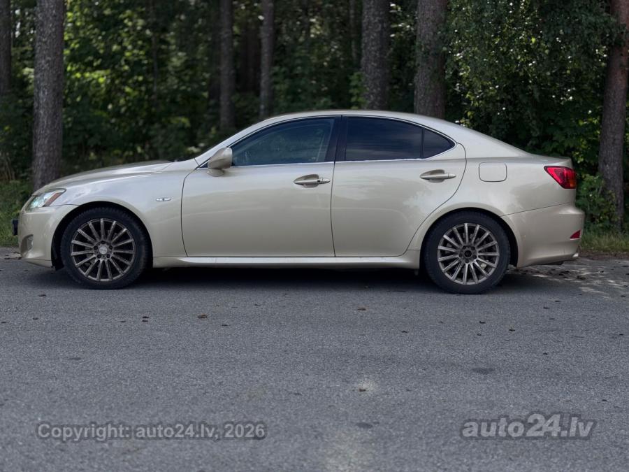 Beige Lexus IS 2007 in Tallinn, with an engine capacity of 2.50 L and mileage of 169 thousand km for 5200 €, photo 5 on AUTOMOTO.COM.LV