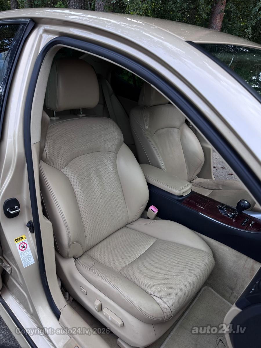Beige Lexus IS 2007 in Tallinn, with an engine capacity of 2.50 L and mileage of 169 thousand km for 5200 €, photo 10 on AUTOMOTO.COM.LV