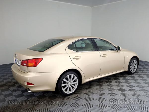 Beige Lexus IS 2008 in Tallinn, with an engine capacity of 2.50 L and mileage of 269 thousand km for 3999 €, photo 3 on AUTOMOTO.COM.LV