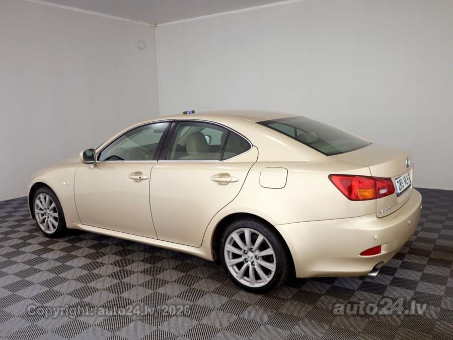 Smilšu krāsa Lexus IS 2008 Tallina, ar dzinēja tilpumu 2.50 L un nobraukumu 269 tūkst. km par 3999 €, foto 4 vietnē AUTOMOTO.COM.LV