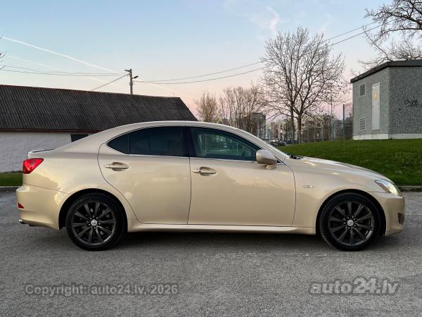 Smilšu krāsa Lexus IS 2008 Tallina, ar dzinēja tilpumu 2.50 L un nobraukumu 183 tūkst. km par 7290 €, foto 8 vietnē AUTOMOTO.COM.LV