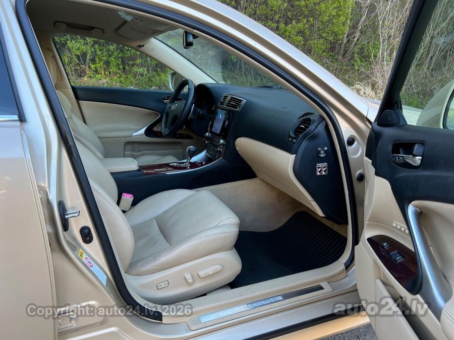 Beige Lexus IS 2008 in Tallinn, with an engine capacity of 2.50 L and mileage of 183 thousand km for 7290 €, photo 15 on AUTOMOTO.COM.LV