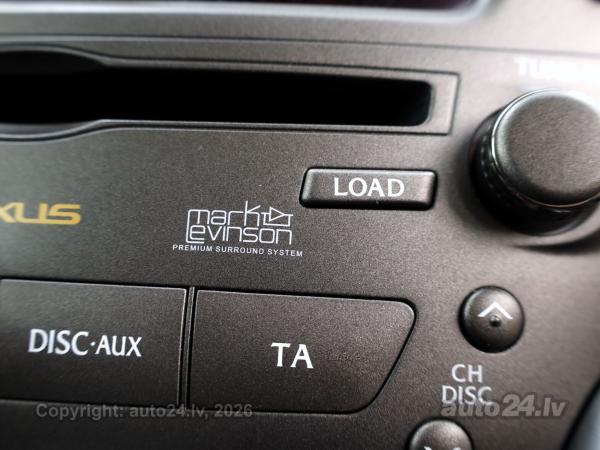 Beige Lexus IS 2008 in Tallinn, with an engine capacity of 2.20 L and mileage of 296 thousand km for 1999 €, photo 8 on AUTOMOTO.COM.LV