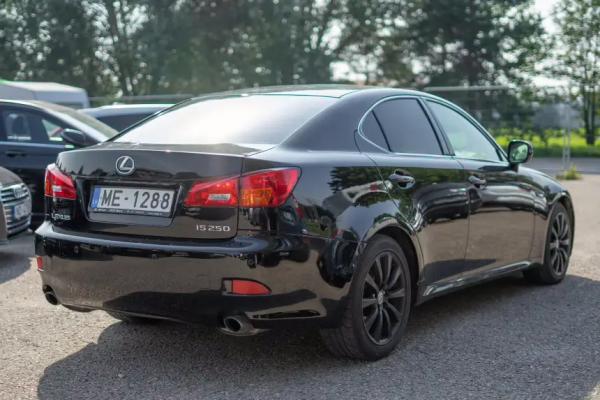 Melns Lexus IS 2007 Liepāja, ar dzinēja tilpumu 2.50 L un nobraukumu 197 tūkst. km par 5850 €, foto 4 vietnē AUTOMOTO.COM.LV