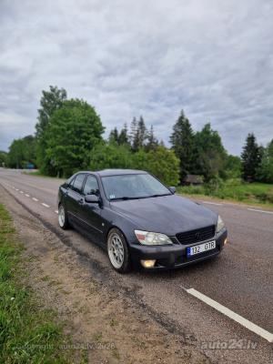 Black Lexus IS 2001 in Tallinn, with an engine capacity of 2.00 L and mileage of 285 thousand km for 2600 €, photo 3 on AUTOMOTO.COM.LV