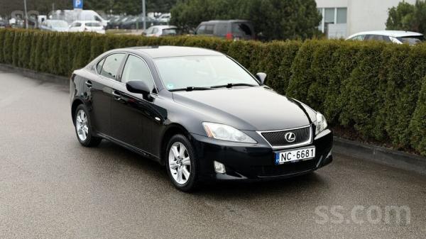Black Lexus IS 2006 in Riga, with an engine capacity of 2.20 L and mileage of 270 thousand km for 2950 €, photo 1 on AUTOMOTO.COM.LV