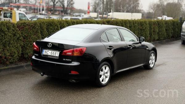 Black Lexus IS 2006 in Riga, with an engine capacity of 2.20 L and mileage of 270 thousand km for 2950 €, photo 3 on AUTOMOTO.COM.LV