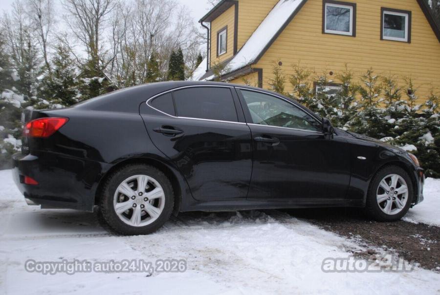 Black Lexus IS 2006 in Voru, with an engine capacity of 2.50 L and mileage of 244 thousand km for 3500 €, photo 1 on AUTOMOTO.COM.LV