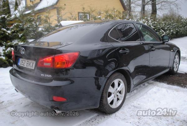 Melns Lexus IS 2006 Veru, ar dzinēja tilpumu 2.50 L un nobraukumu 244 tūkst. km par 3500 €, foto 4 vietnē AUTOMOTO.COM.LV