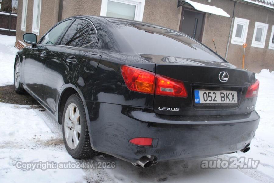 Black Lexus IS 2006 in Voru, with an engine capacity of 2.50 L and mileage of 244 thousand km for 3500 €, photo 5 on AUTOMOTO.COM.LV