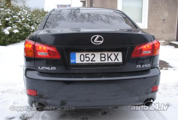 Melns Lexus IS 2006 Veru, ar dzinēja tilpumu 2.50 L un nobraukumu 244 tūkst. km par 3500 €, foto 7 vietnē AUTOMOTO.COM.LV