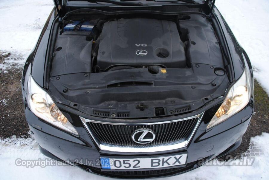 Black Lexus IS 2006 in Voru, with an engine capacity of 2.50 L and mileage of 244 thousand km for 3500 €, photo 9 on AUTOMOTO.COM.LV
